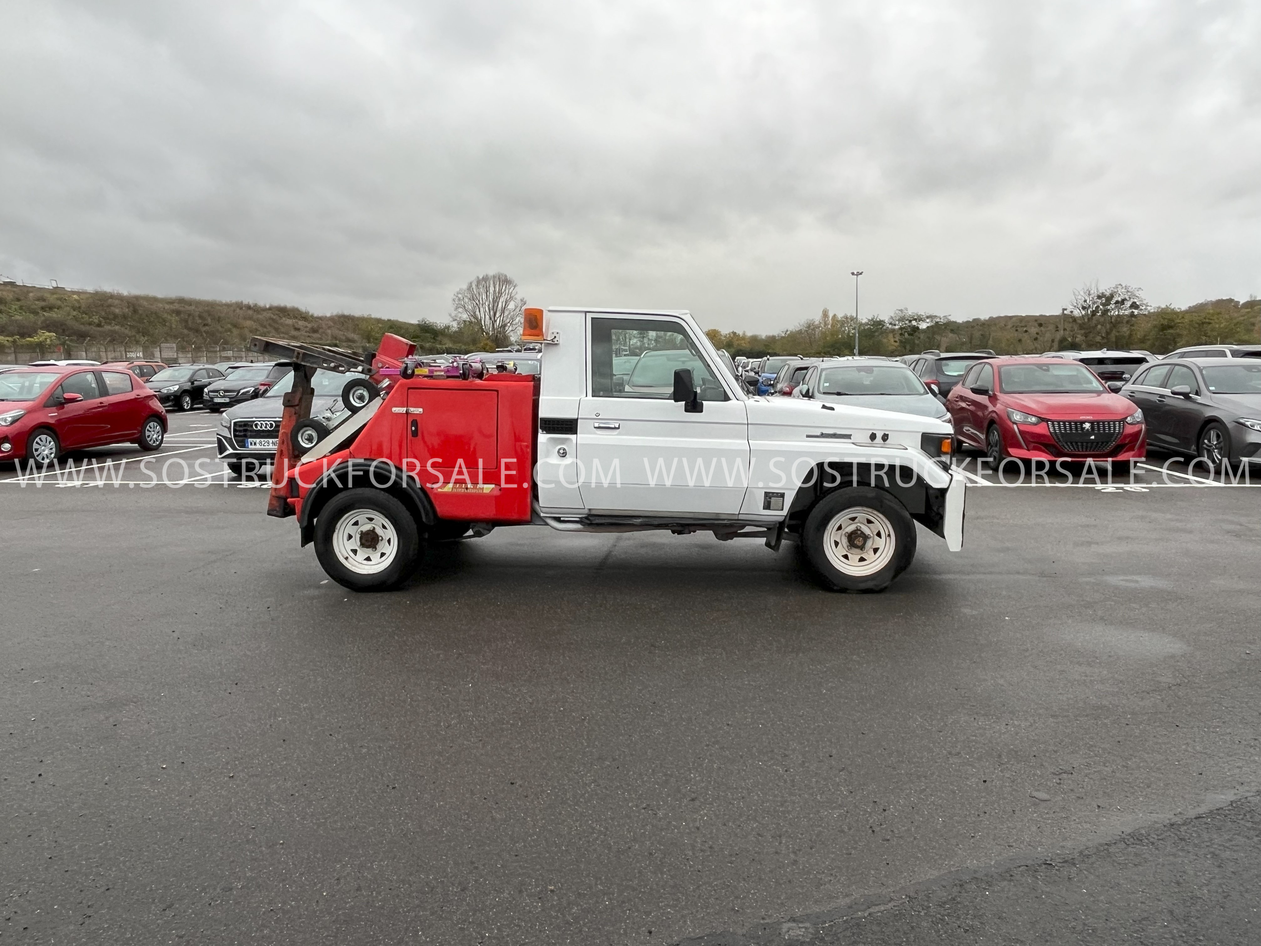 Toyota Land Cruiser Jigé Mid City