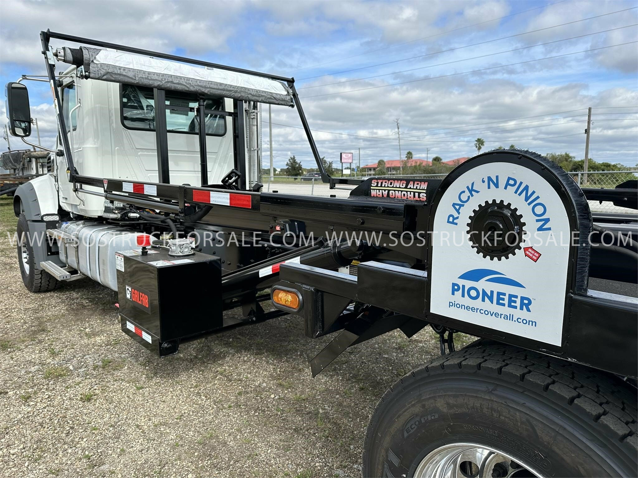 2025 MACK Roll Off Truck